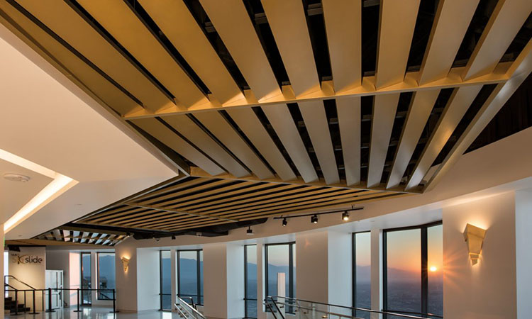 Jubin Siling Akustik Bulu Logam Vs Mineral — Yang Berprestasi Terbaik?