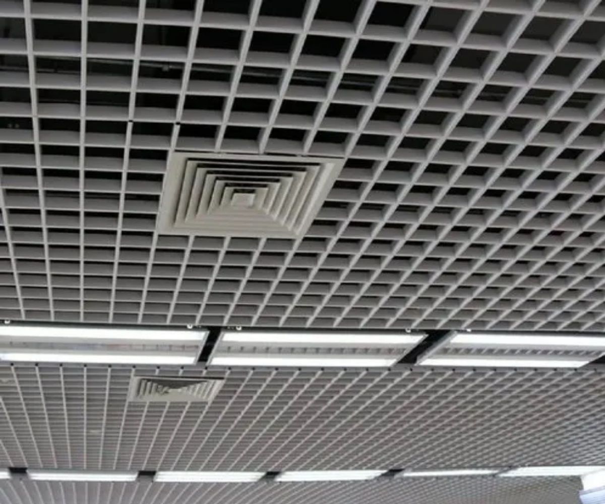 Tại sao lưới trần treo lại cần thiết cho nội thất thương mại