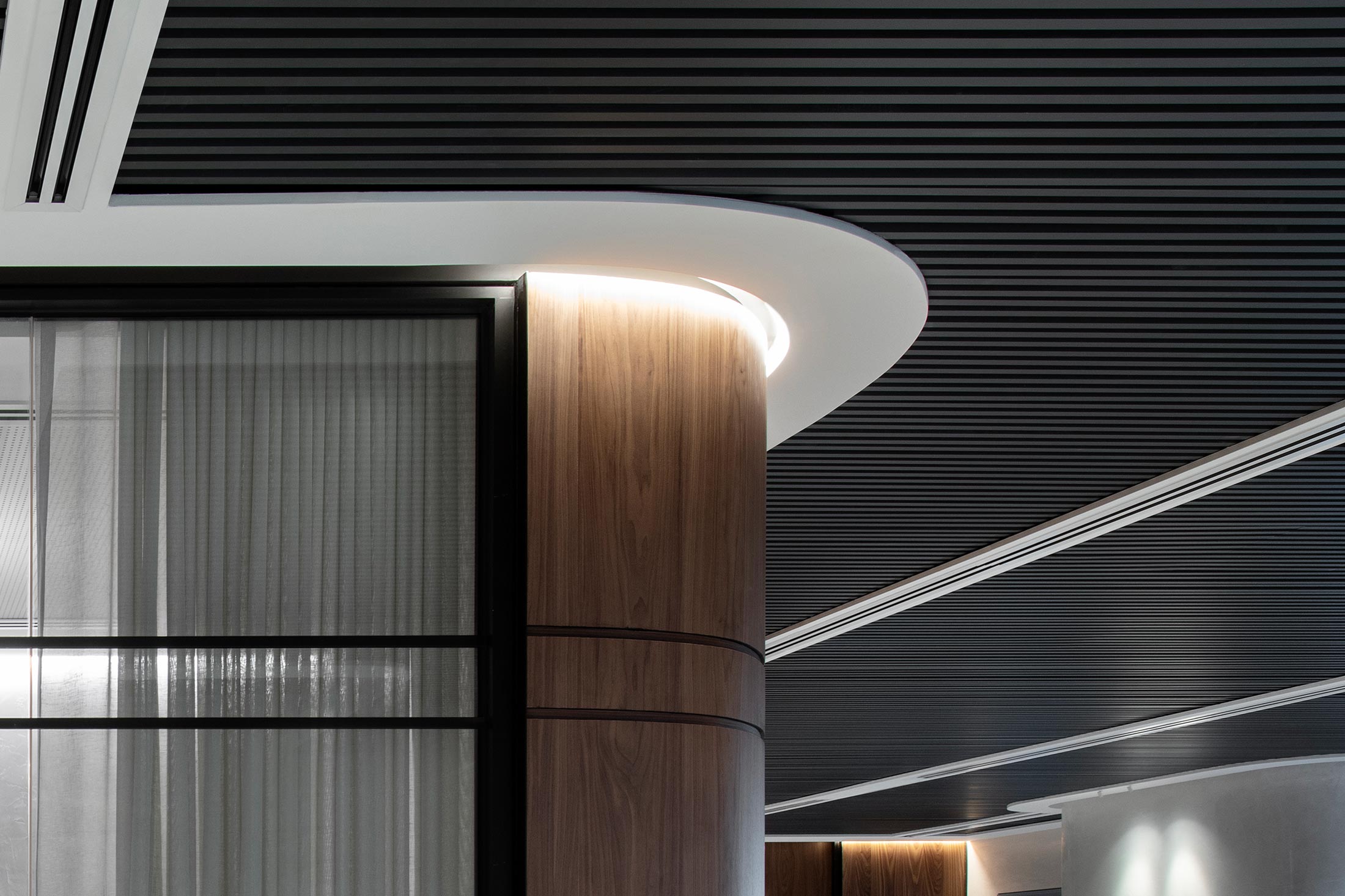 What Is a Suspended Ceiling? Complete Guide for Modern Builds