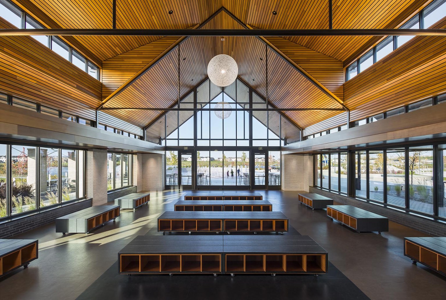 Designatio Tectae Arcuatae: Metallum contra Gypsum