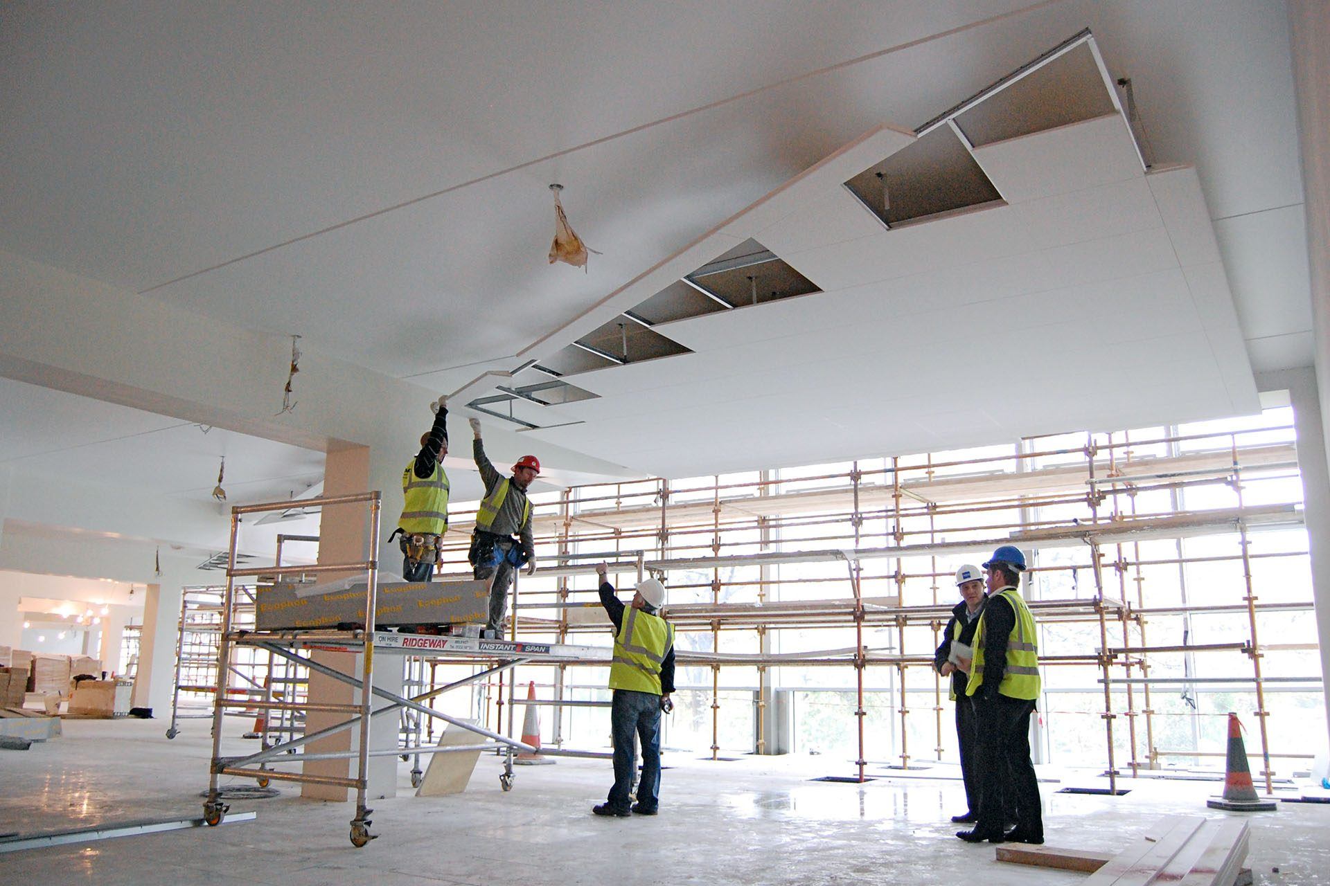 Suspended Ceiling Installation Solutions for Large Projects