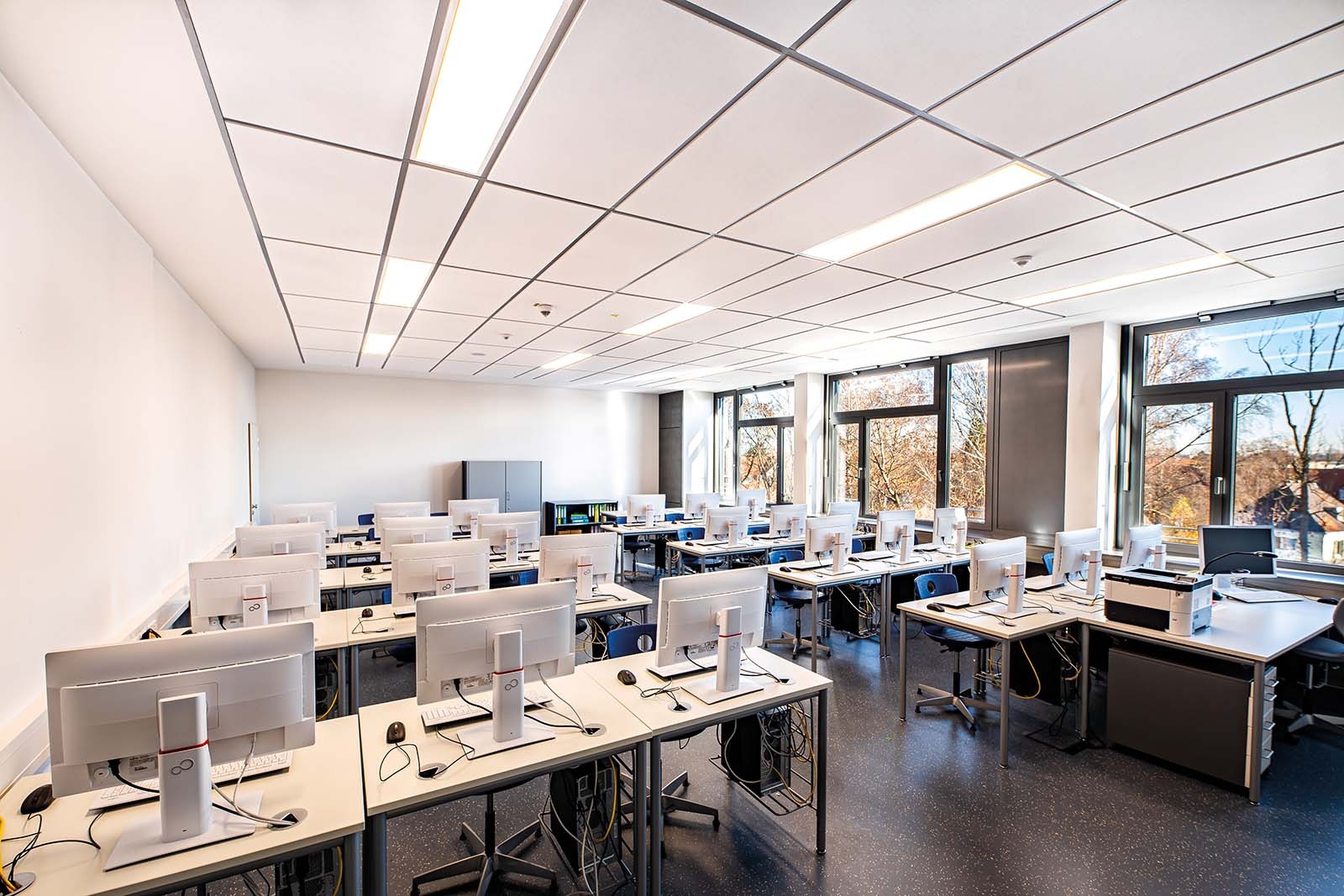 Buying Metal Ceiling Panels for Commercial Projects: Ultimate Guide