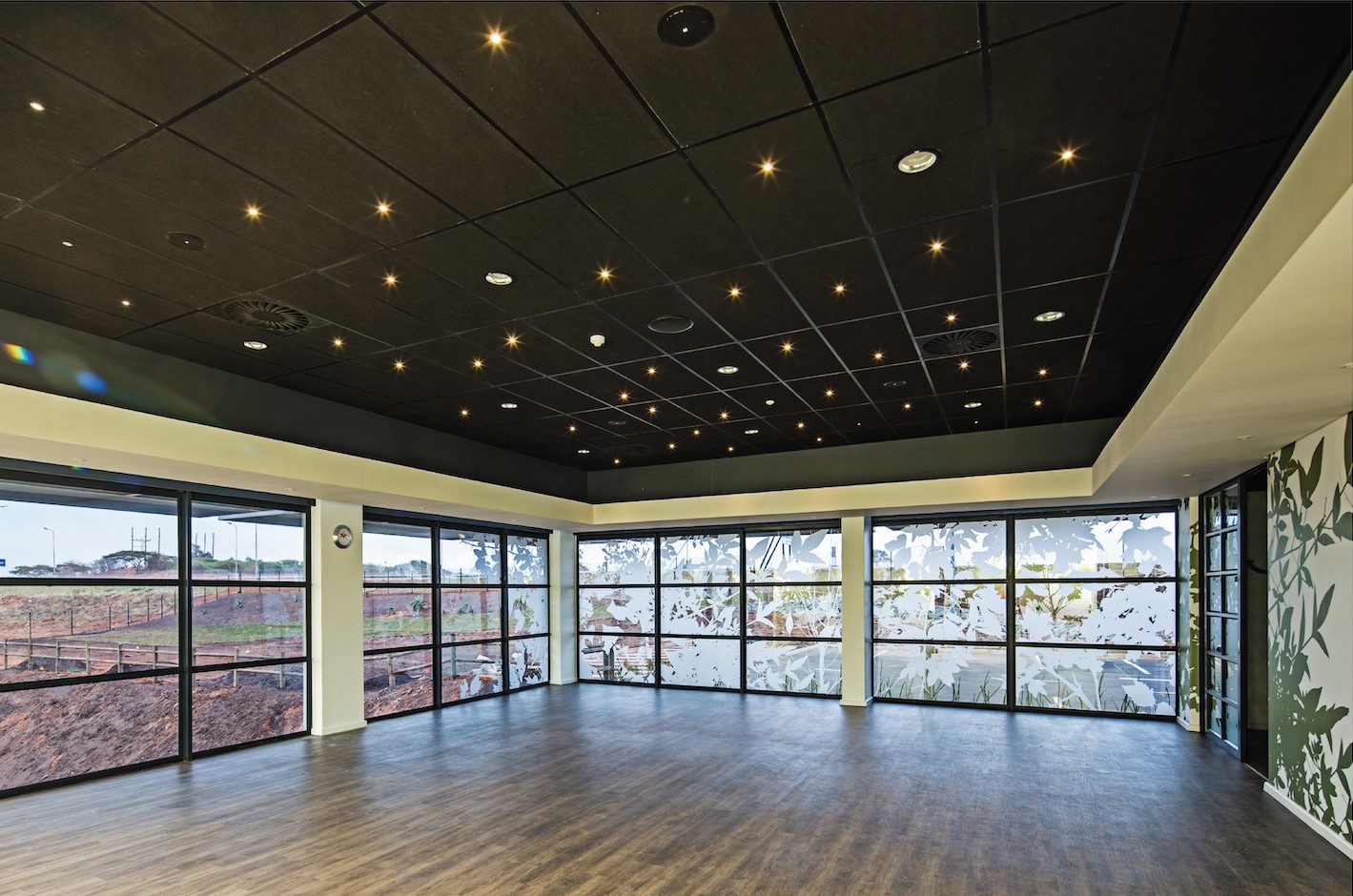 Optimae Quinque Tegulae Acousticae Nigrae pro Tegulis Laquearibus Suspensis pro Studiis ...