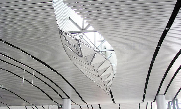 The Benefits of Exterior Ceiling Panels in Large Scale Constructions ...