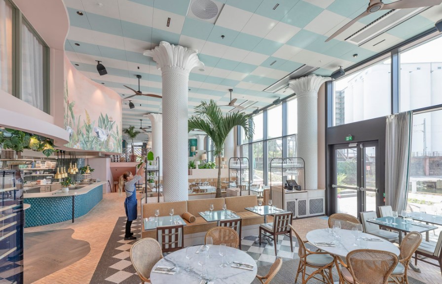 10 Creative Uses of Recessed Ceiling Tiles in Restaurants | PRANCE