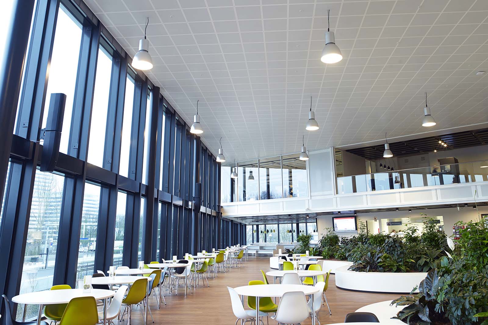 10 Creative Uses of Recessed Ceiling Tiles in Restaurants | PRANCE