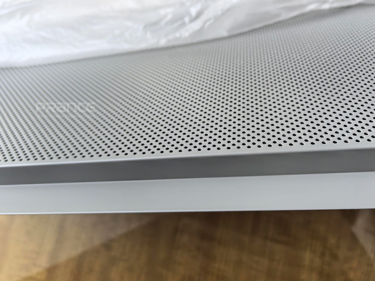 Ubin Akustik Langit-Langit Logam Vs Gipsum: Mana yang Paling Cocok ...