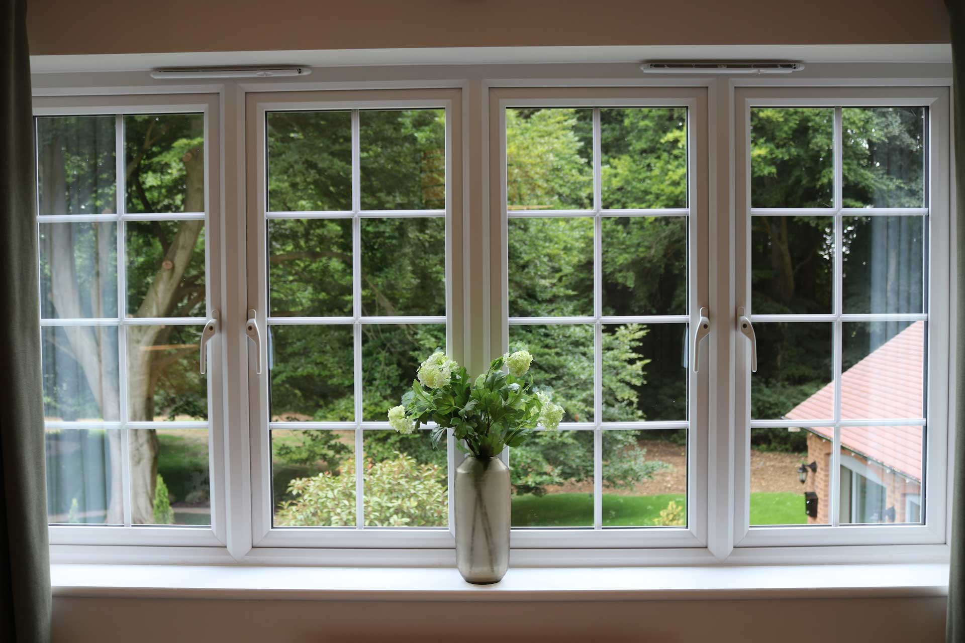 How to Choose the Right Aluminum Window System for Home Office