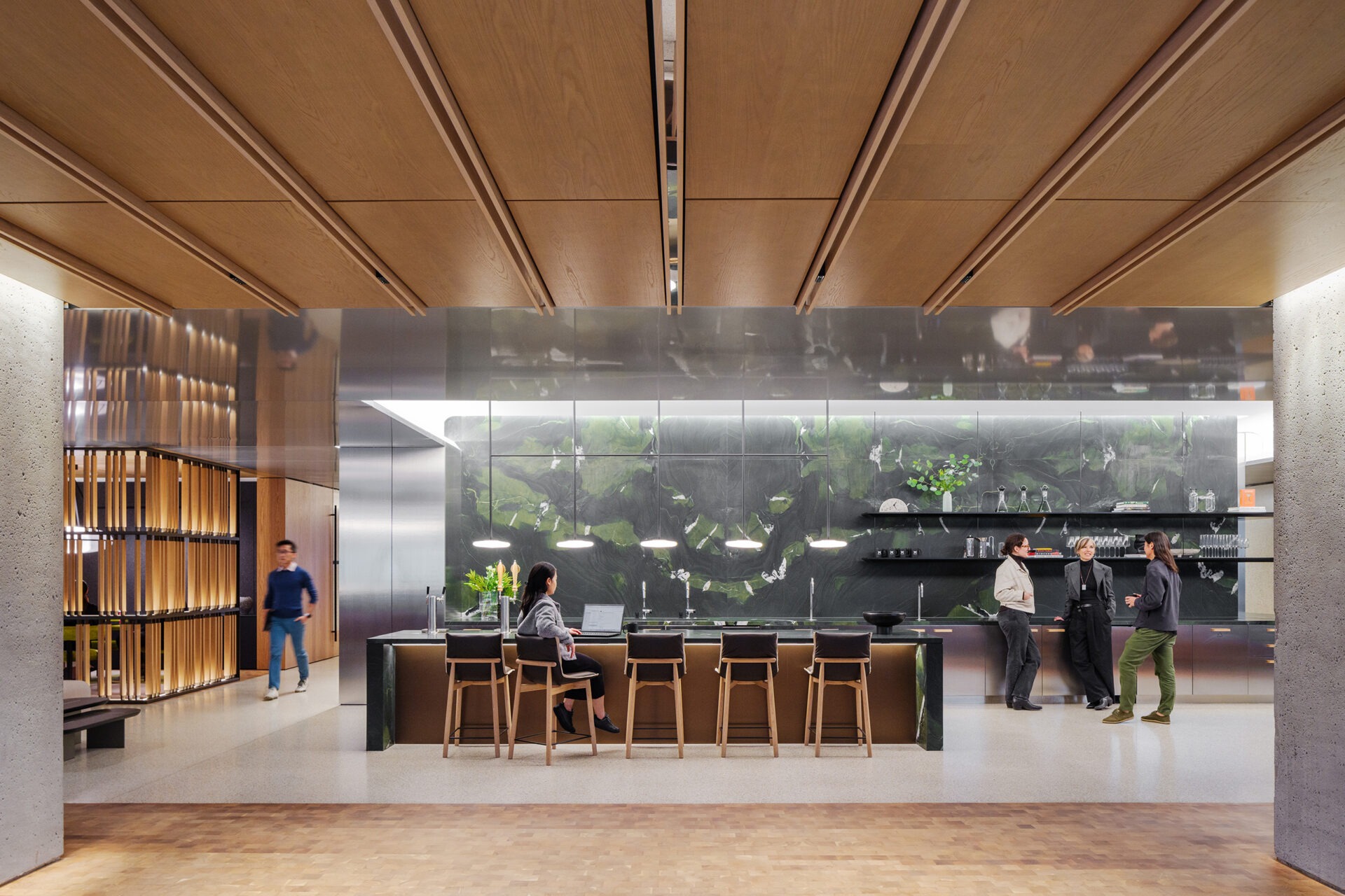 Designatio Laquearium Metallica Contra Traditionalem Contemporaneam ...