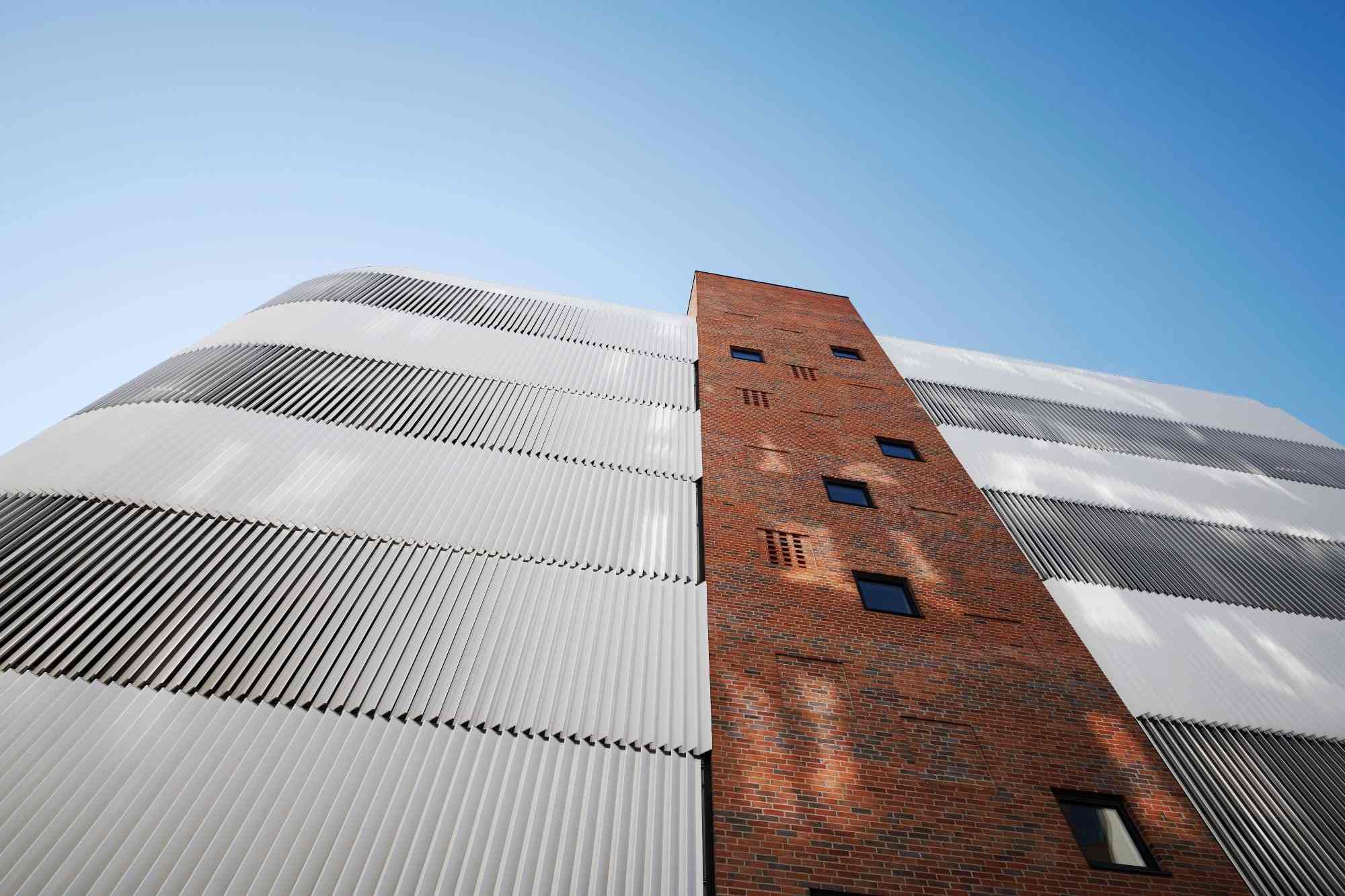 Aluminum Composite Metal Panel Vs Traditional Panels