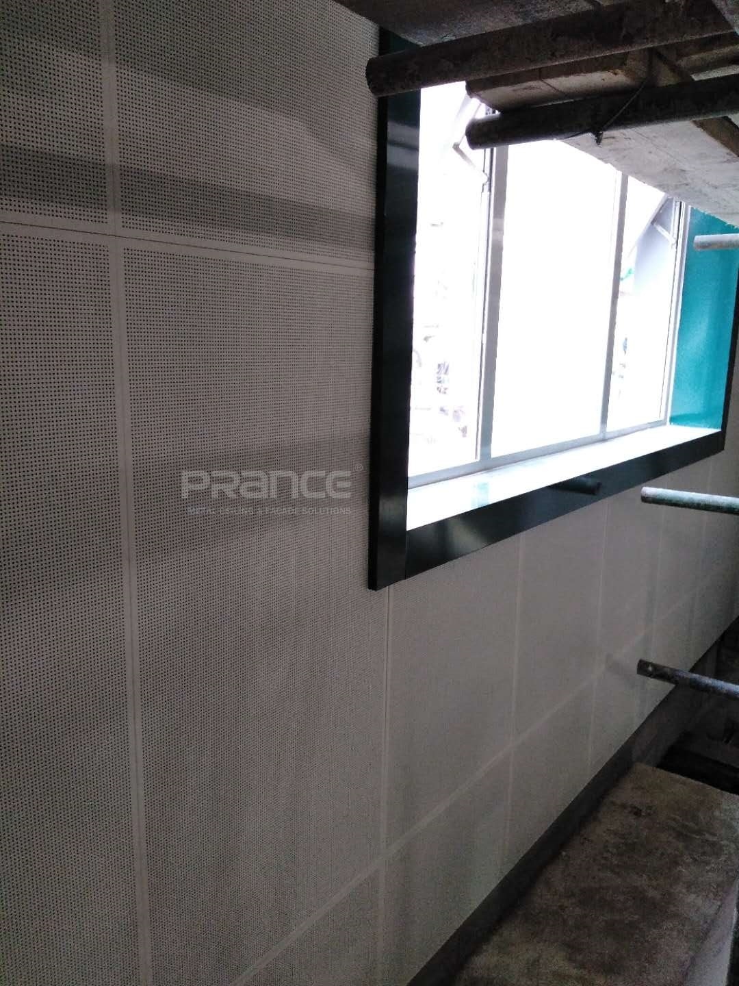 Proyecto de revestimiento metálico de techos y paredes en la central ...